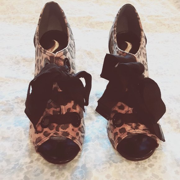 Nina | Shoes | Nina To Almost Die For Leopard Print Peep Toe Heels ...